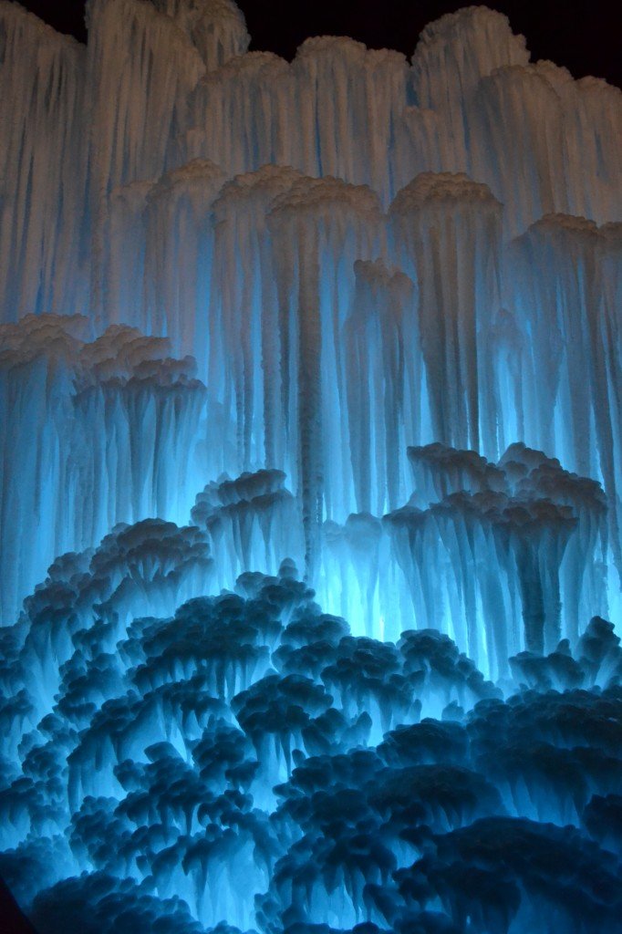 Photography – Ice Castles in Midway Utah | Sixteen Small Stones